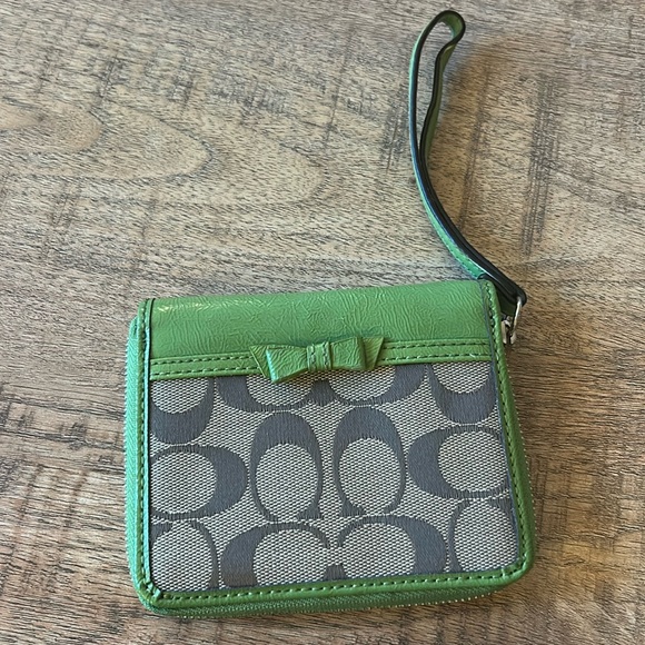 Coach | Bags | Coach Signature 941 Green Bow | Poshmark